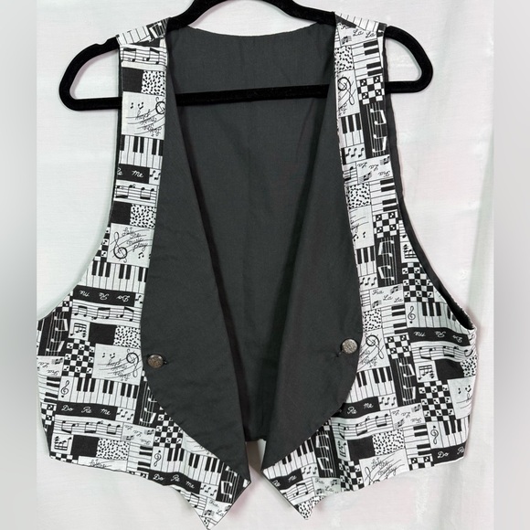 Vintage | Jackets & Coats | Vintage Black And White Music Note Vest ...